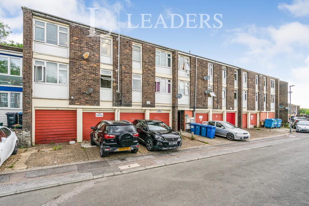 Peterswood, Harlow 1 bed flat to rent - £995 pcm (£230 pw)