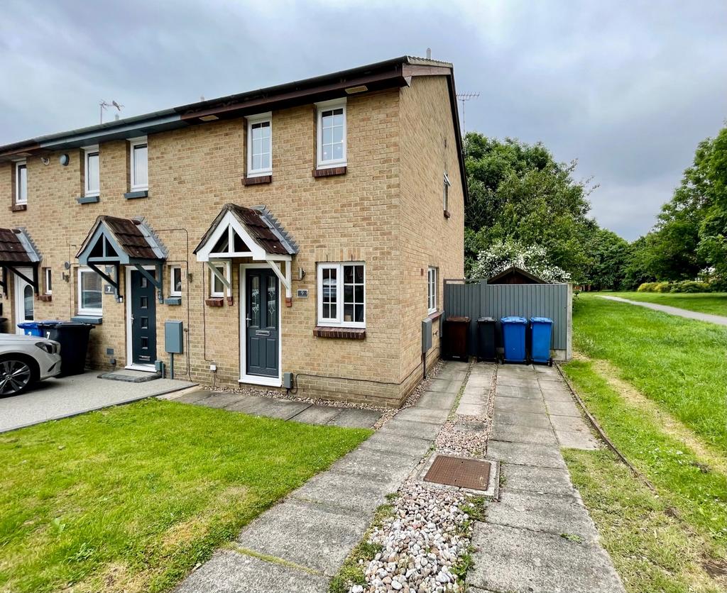 Bassingham Close, Oakwood 2 bed semi-detached house - £795 pcm (£183 pw)