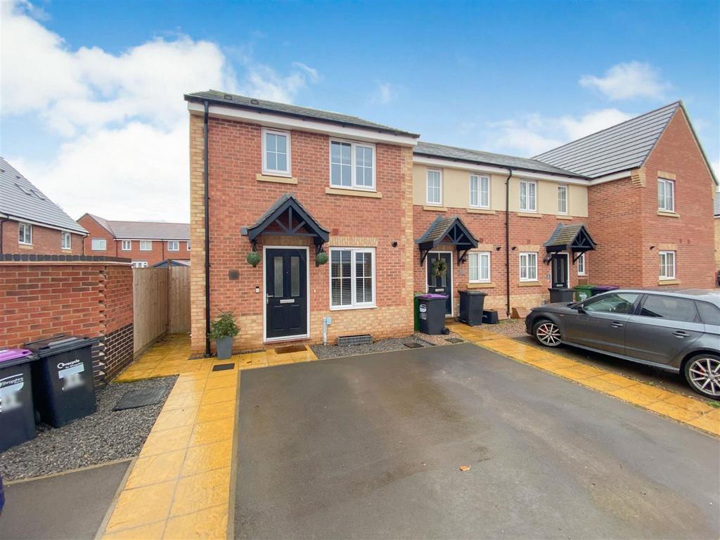 Old Rose Drive, Shrewsbury 3 bed semi-detached house - £260,000