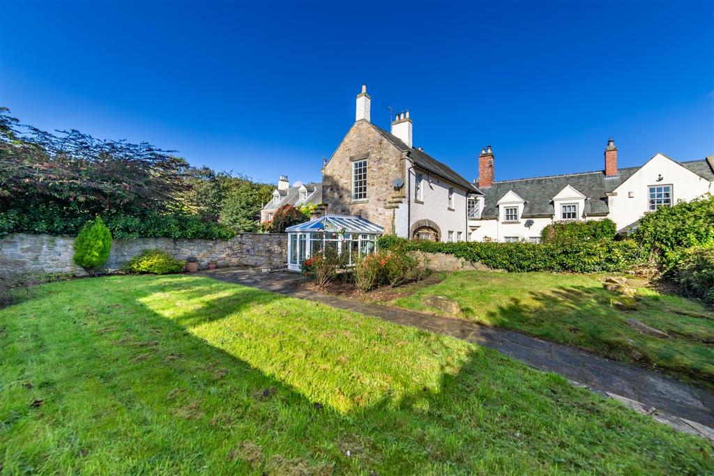 East Wing, Callerton Hall, High Callerton, NE20 3 bed cottage - £4,000 ...