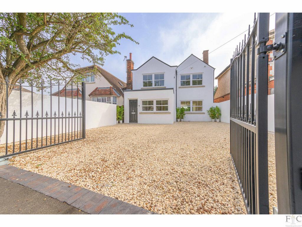 Leicestershire LE4 4 bed detached house for sale - £550,000