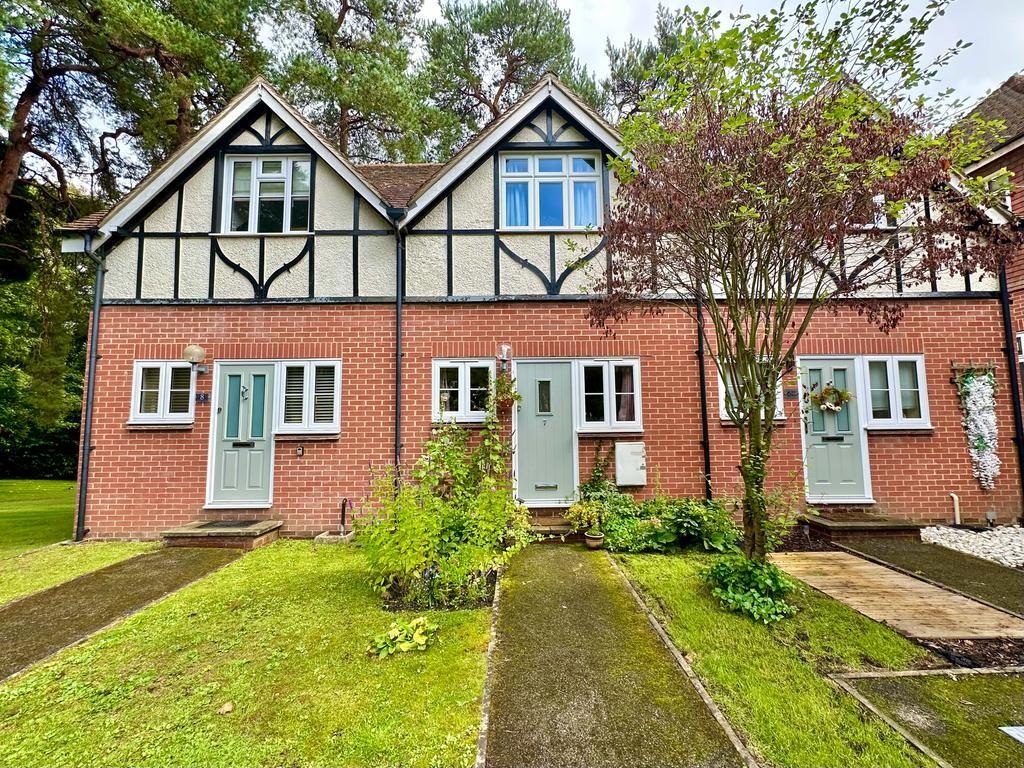 Deepcut Bridge Road, Camberley GU16 1 bed terraced house - £200,000