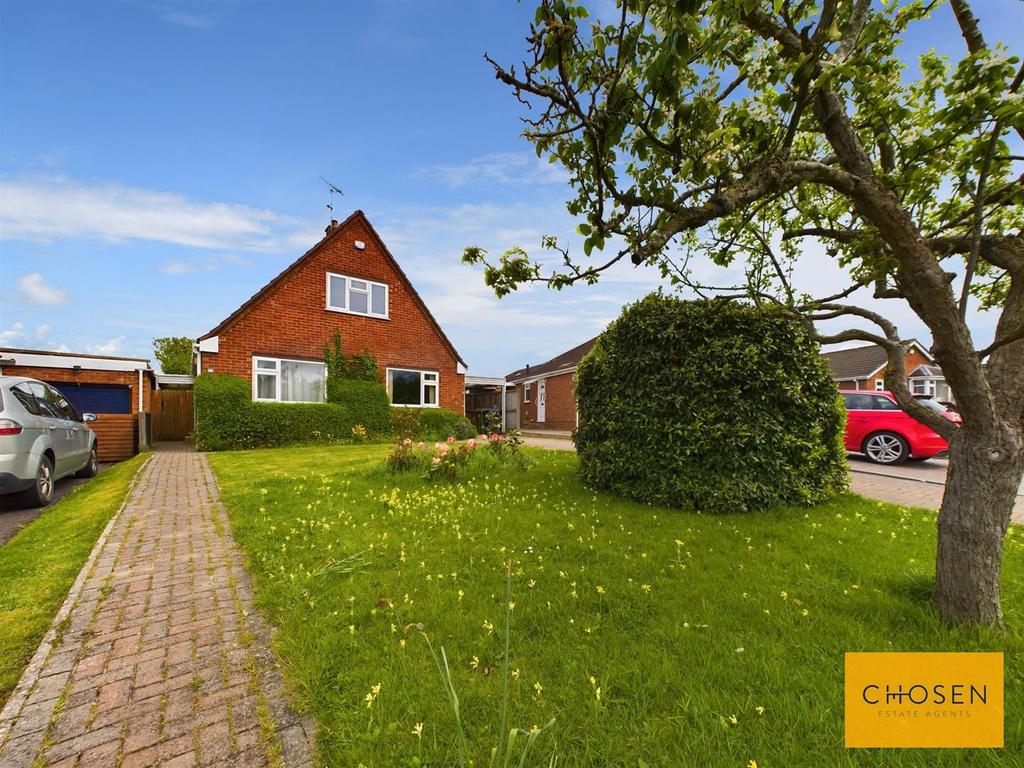 Cavendish Avenue, Churchdown, Gloucester 3 bed detached house - £360,000