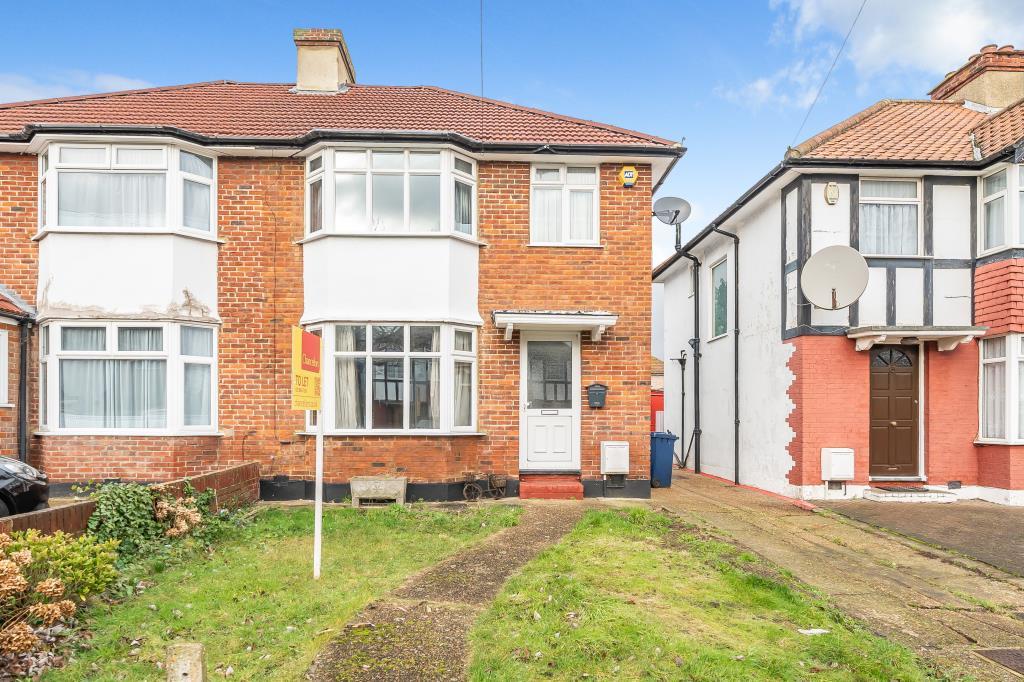 Edgware, London, NW9 3 bed semi-detached house - £2,350 pcm (£542 pw)