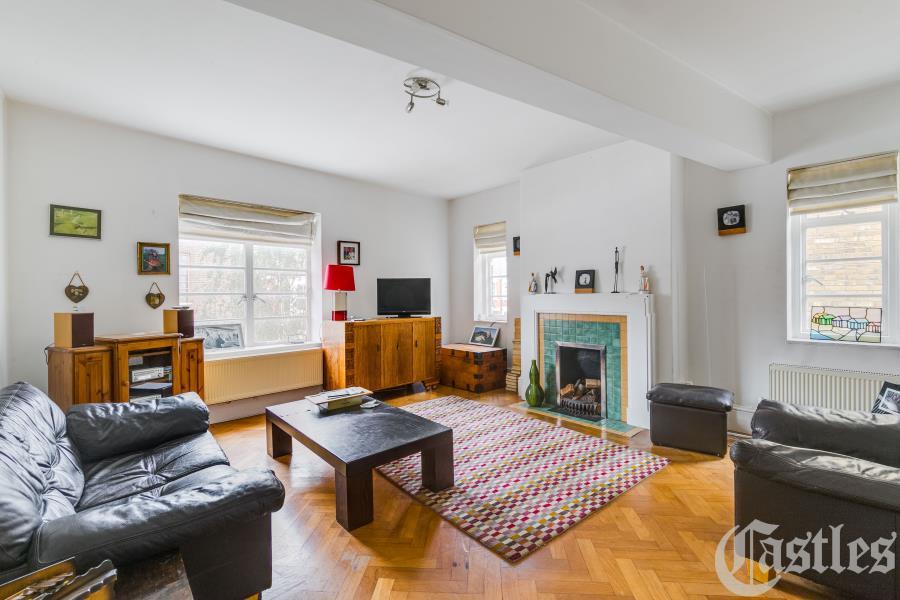 Broadway House, Crouch End, N8 1 bed flat - £1,800 pcm (£415 pw)