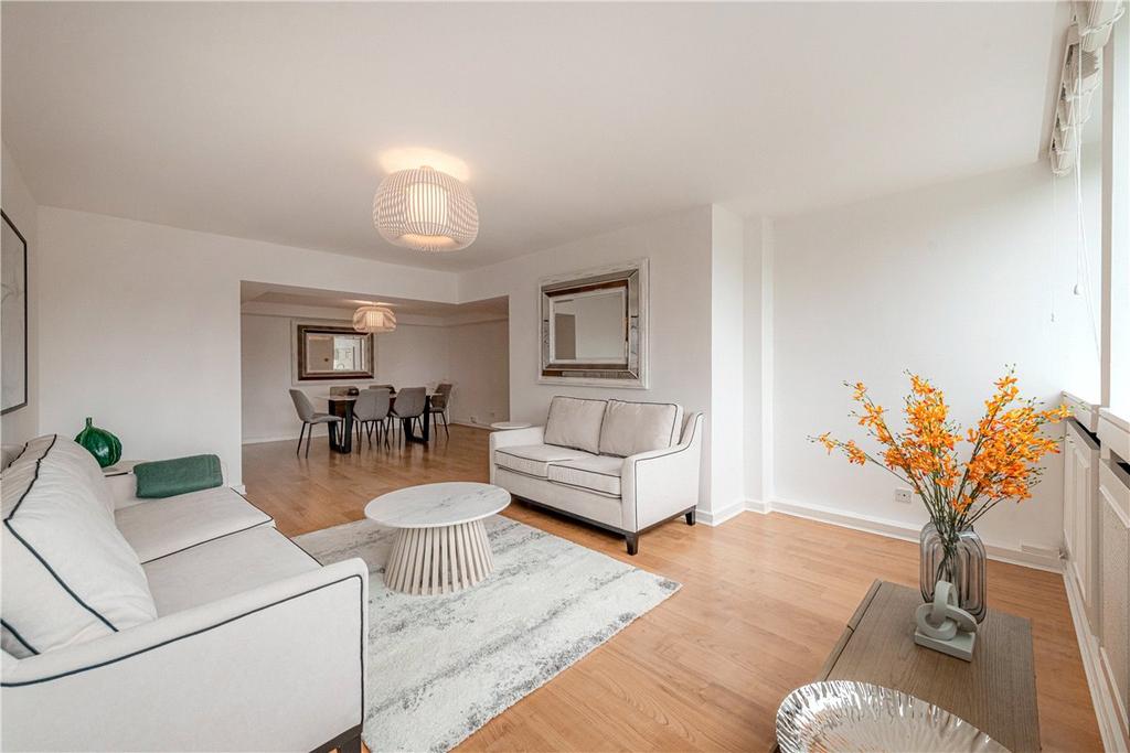 St James's Square, St James's, London, SW1Y 2 bed apartment to rent - £ ...