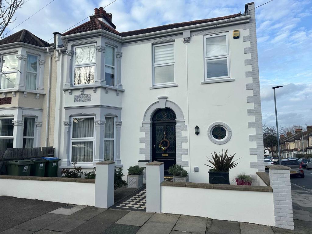 Federation Road, London SE2 5 bed house - £675,000