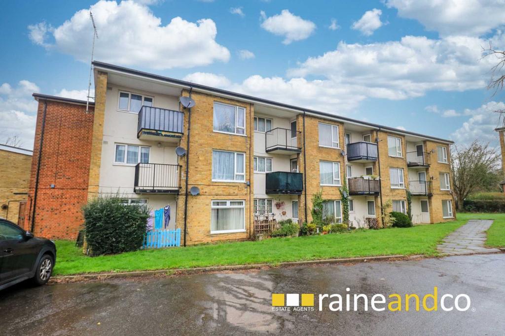 Feather Dell, Hatfield 1 bed flat - £179,995