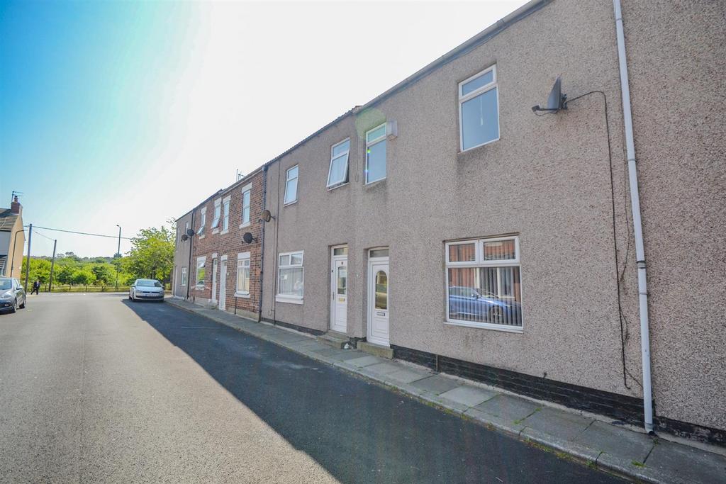 High Row, Loftus, Saltburn-By-The-Sea 3 bed terraced house for sale - £ ...