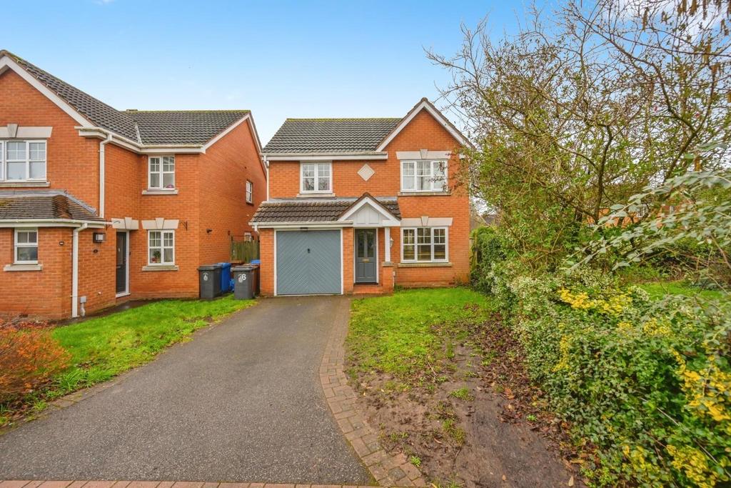 Alexander Close, Fradley 3 bed detached house - £300,000