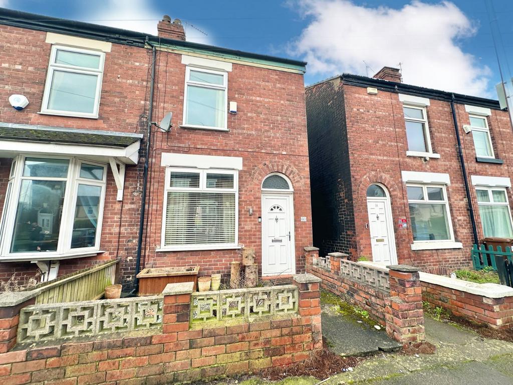 Warren Road Cale Green Sk3 2 Bed End Of Terrace House £230 000