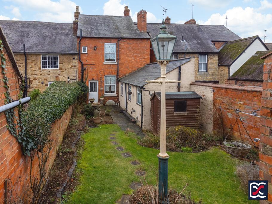 Watling Street East, Towcester NN12 3 bed terraced house - £367,500