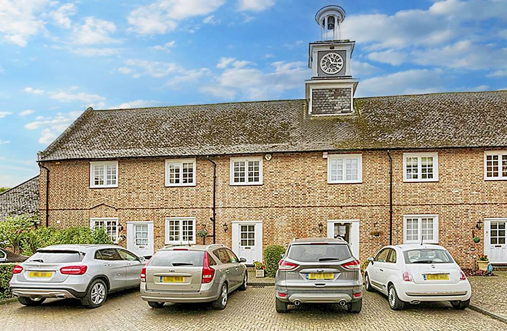 Seymour Mews, Sawbridgeworth CM21 2 bed mews - £475,000