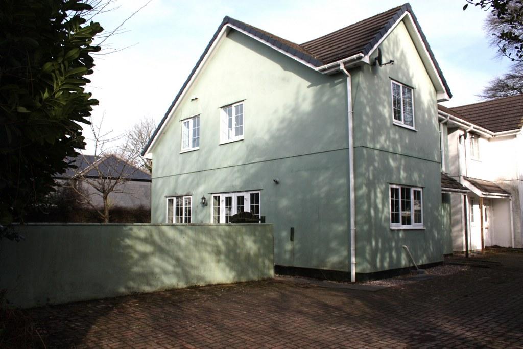 Tavistock Road, Roborough PL6 4 bed detached house - £1,380 pcm (£318 pw)