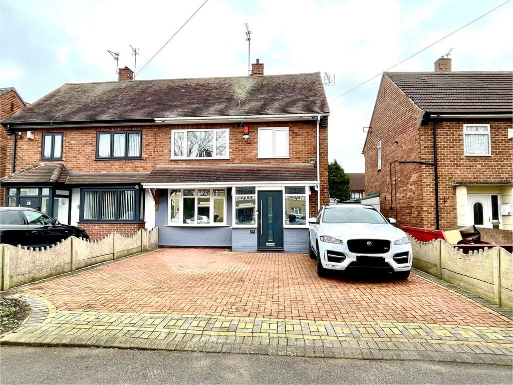 Primrose Avenue, Bushbury... 3 bed semi-detached house - £229,995