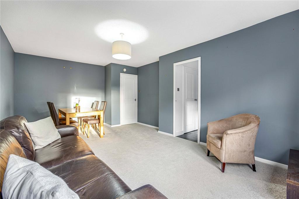 Weimar Street, Putney, London, SW15 2 bed apartment - £2,250 pcm (£519 pw)