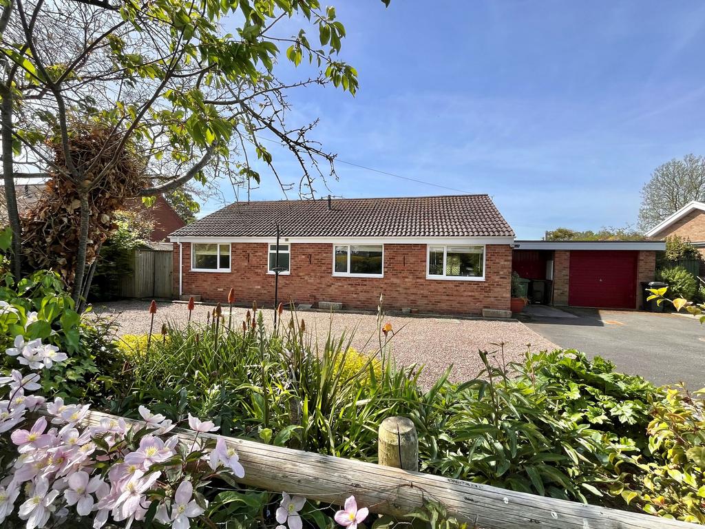 North Road, Leominster HR6 2 bed bungalow - £375,000