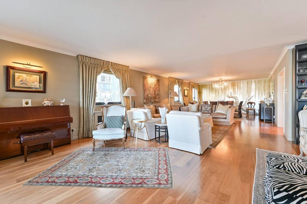 Waterside Point, Anhalt Road... 5 bed penthouse to rent - £30,004 pcm ...