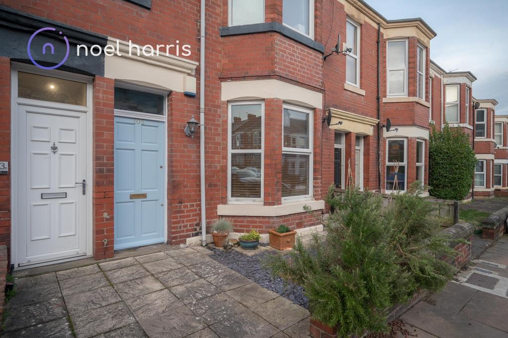Tosson Terrace, Heaton, NE6 2 bed flat - £165,000