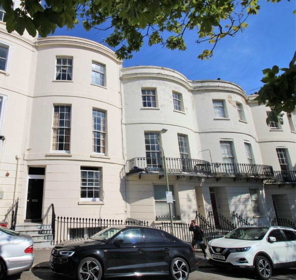 Norfolk Square, Brighton, BN1 2PE 2 bed apartment for sale - £300,000
