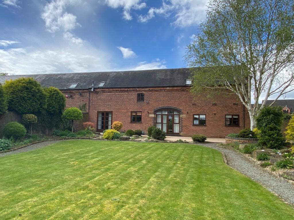 Mill Court, Shenstone 4 bed barn conversion for sale - £650,000