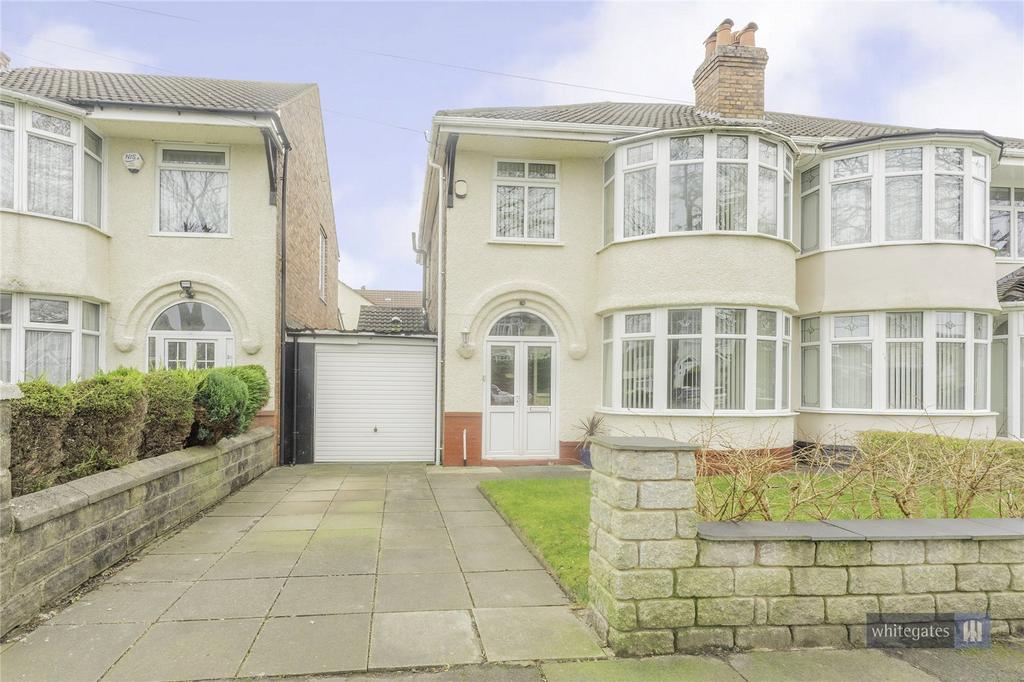 Blackmoor Drive, Liverpool... 3 bed semi-detached house - £315,000