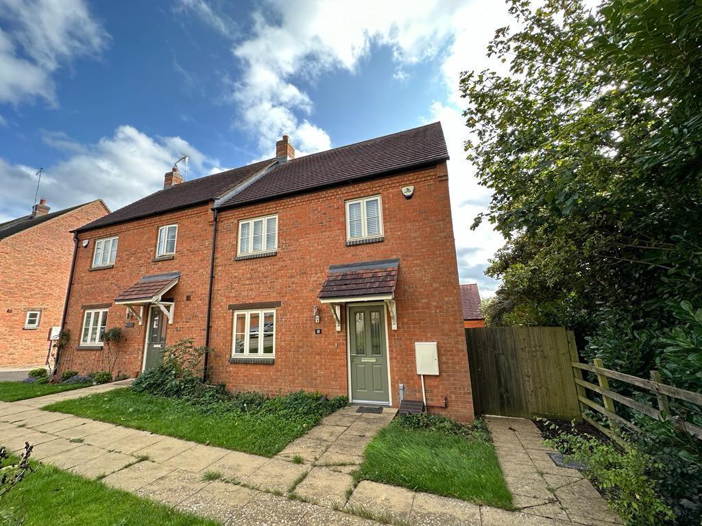 Oak Way, Northampton NN7 3 bed semi-detached house to rent - £1,450 pcm ...