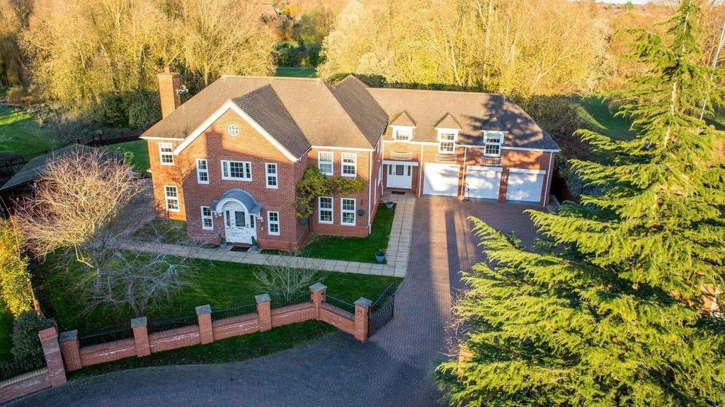 Belfry Lane, Northampton NN4 5 bed detached house to rent - £3,250 pcm ...