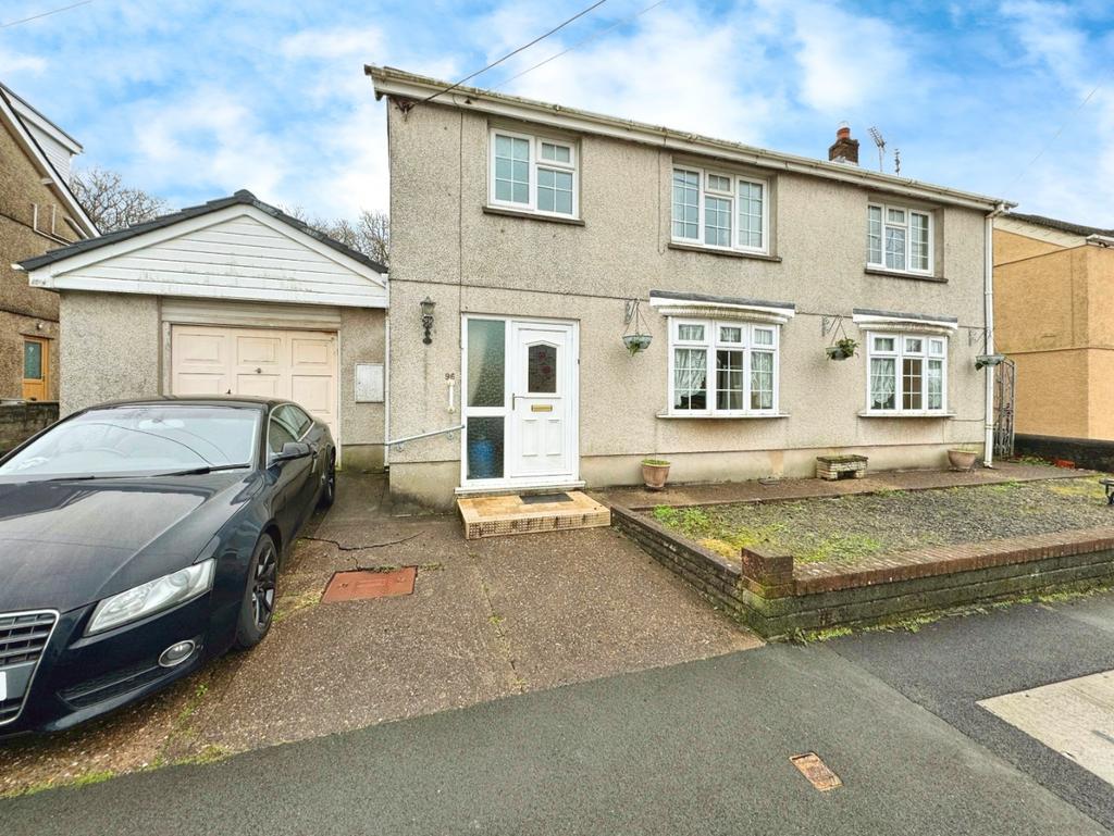 Tyn Y Bonau Road, Pontarddulais... 4 bed detached house - £300,000