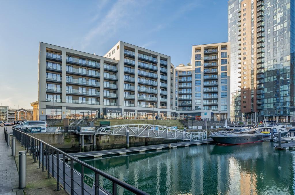 Maritime Walk, Ocean Village... 2 bed apartment - £480,000