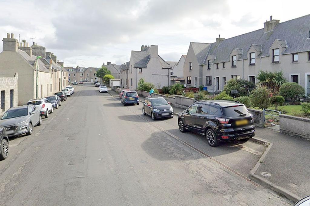 Grant Street, Wick KW1 2 bed semi-detached house - £23,000