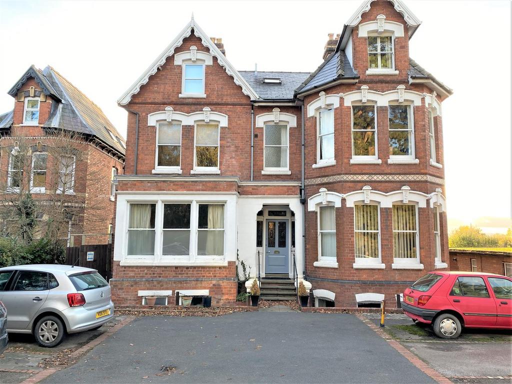 Hereford HR1 1 bed flat - £125,000