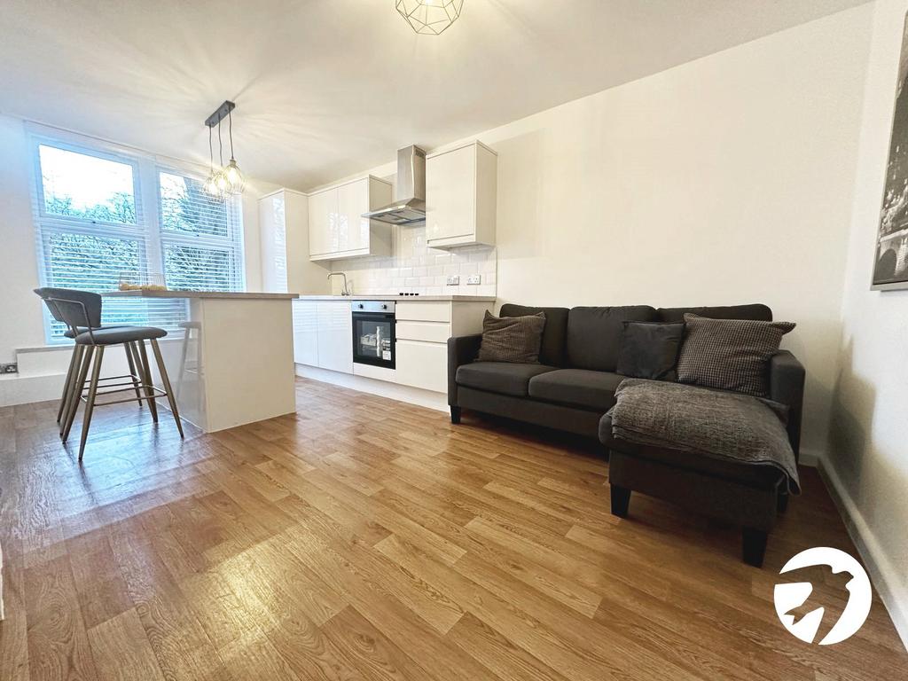Lewisham Park, Lewisham, London, SE13 2 bed flat - £290,000