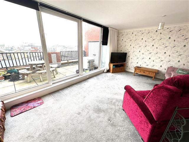 Guildbourne Court, Guildbourne Centre, Worthing, West Sussex, BN11 1LZ ...