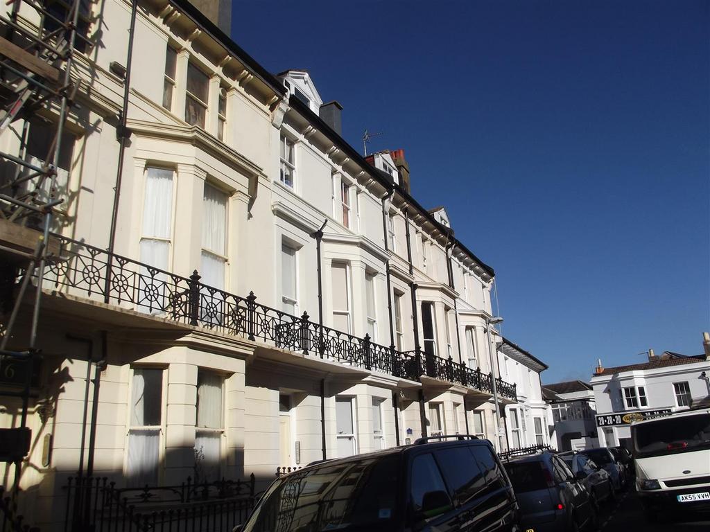 Powis Road, Brighton BN1 1 bed flat - £1,025 pcm (£237 pw)