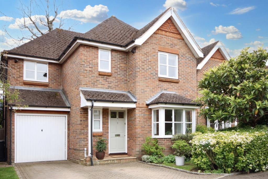THE MOORINGS, GREAT BOOKHAM, KT23 4 bed detached house - £790,000