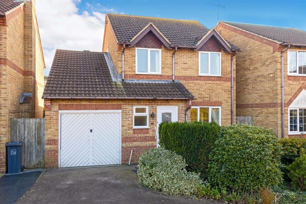 Glebeside Close, Worthing 4 bed house - £1,700 pcm (£392 pw)