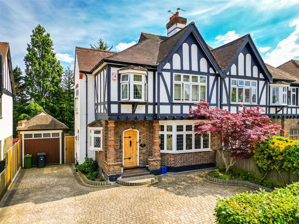 Princes Avenue, Woodford Green 3 bed semi-detached house - £1,200,000