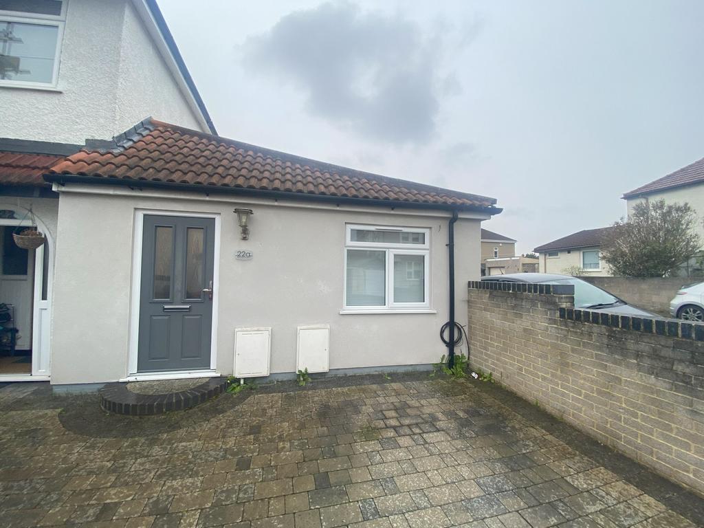 Bristol BS16 2 bed bungalow to rent - £1,300 pcm (£300 pw)