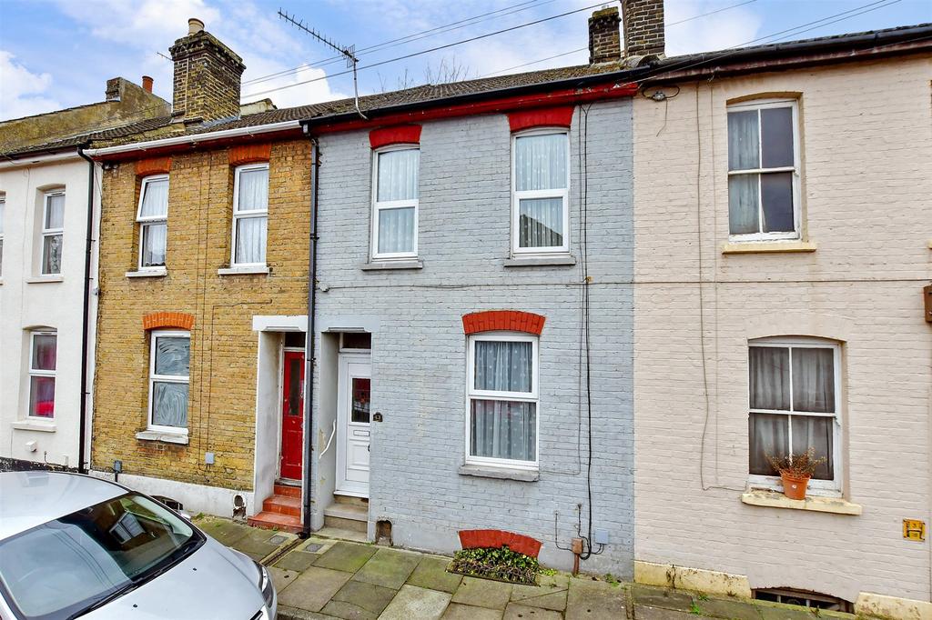 East Street, Chatham, Kent 2 bed terraced house - £180,000