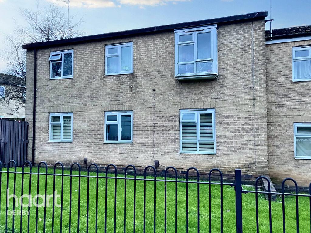 Edensor Square, Derby 2 bed flat - £90,000