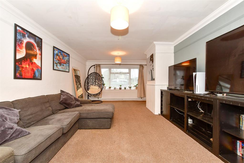 Bybrook Road, Kennington, Ashford, Kent 4 bed semi-detached house for ...