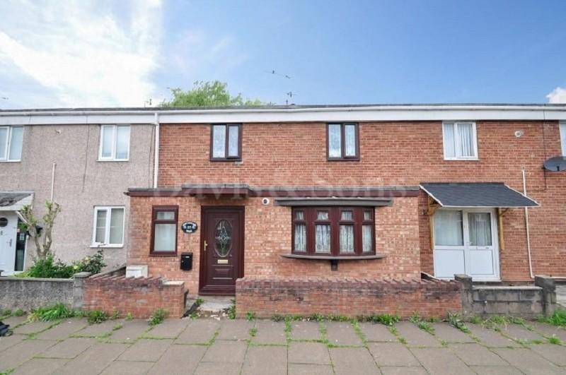 Pontnewydd Walk, Cwmbran, Torfaen.... 2 bed terraced house - £155,000