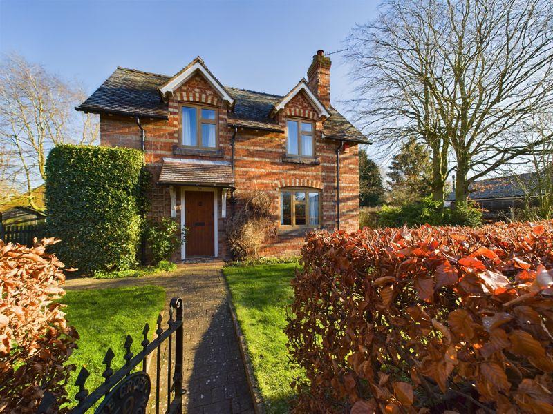 Back Lane, Newport TF10 3 bed cottage - £575,000