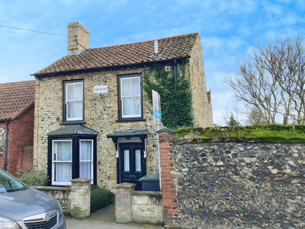 London Road, Brandon IP27 4 bed detached house for sale - £210,000