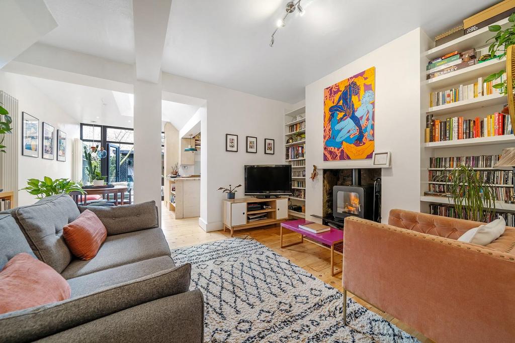 Norwood Road, SE24 2 bed flat for sale - £560,000