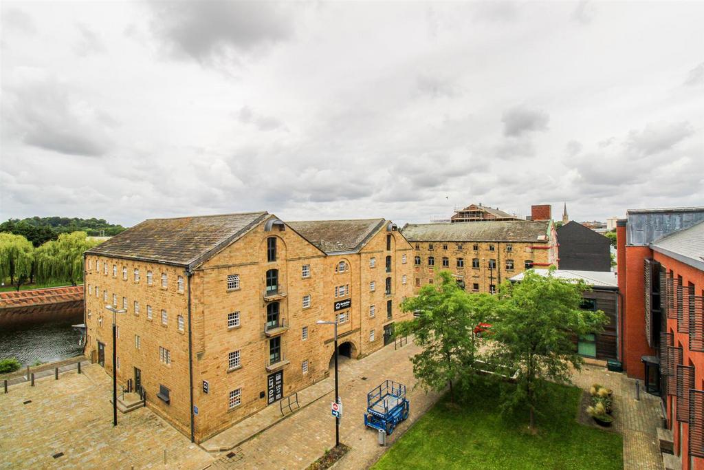 Navigation Walk, Wakefield WF1 1 bed apartment - £120,000