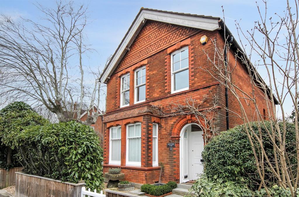 Victoria Road, Salisbury SP1 4 bed detached house - £850,000