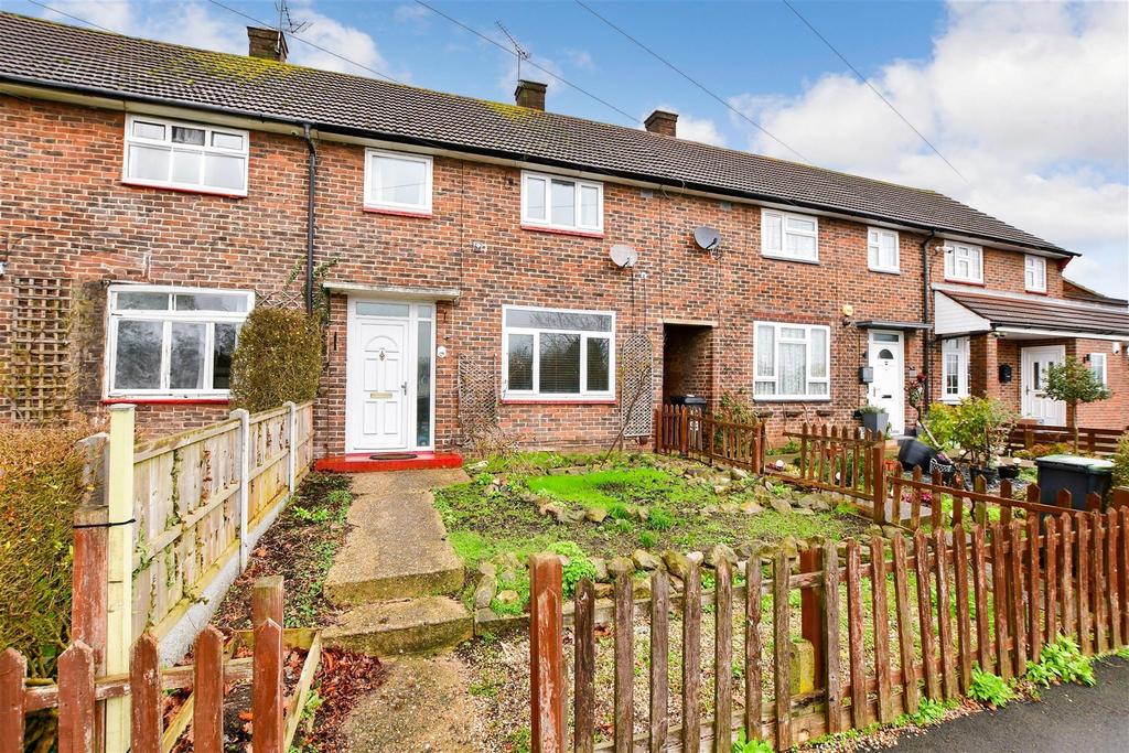 Burney Drive, Loughton, Essex 2 bed terraced house - £390,000