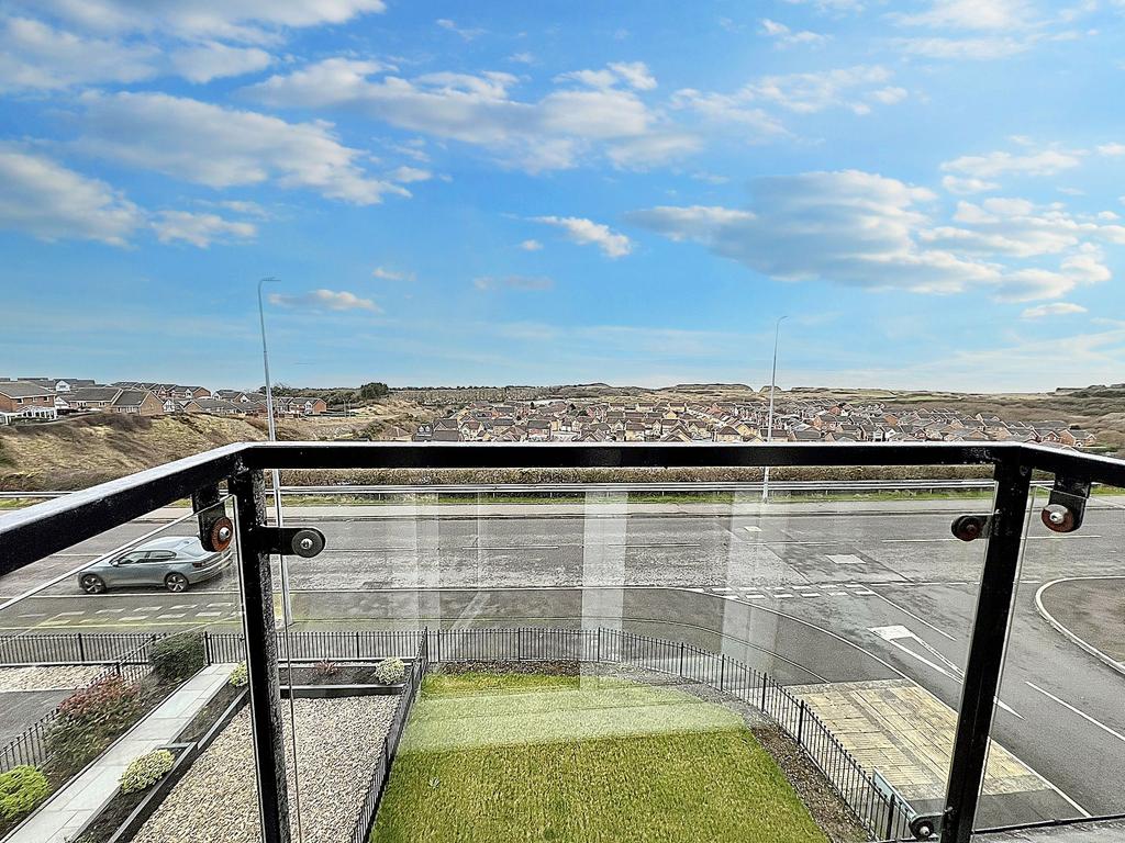 Heol Y Sianel, Rhoose CF62 3ND 5 bed townhouse - £445,000